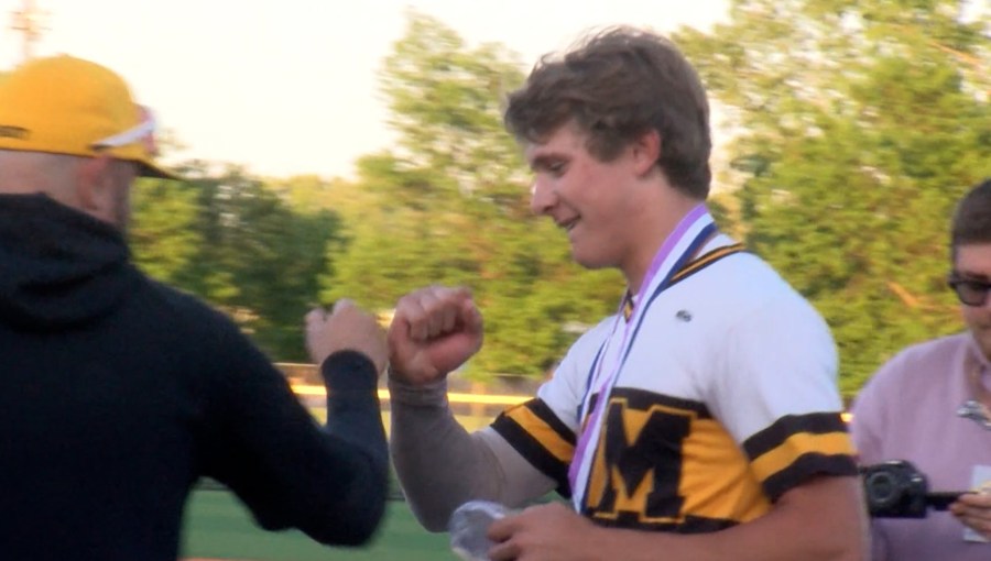 Bailey’s walk-off headlines Section V best