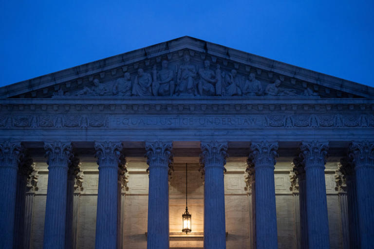 Supreme Court allows Alabama to use new congressional map
