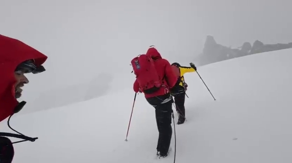Aosta, fulmine colpisce un alpinista sul Dente del Gigante: salvati due ...