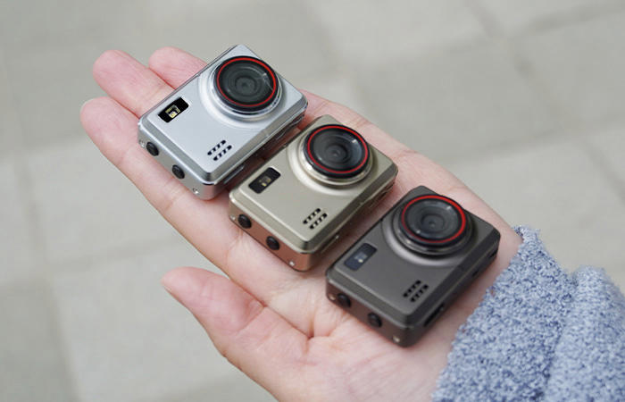 指でつまめる31gの超小型デジカメ「Rough Mini Camera」