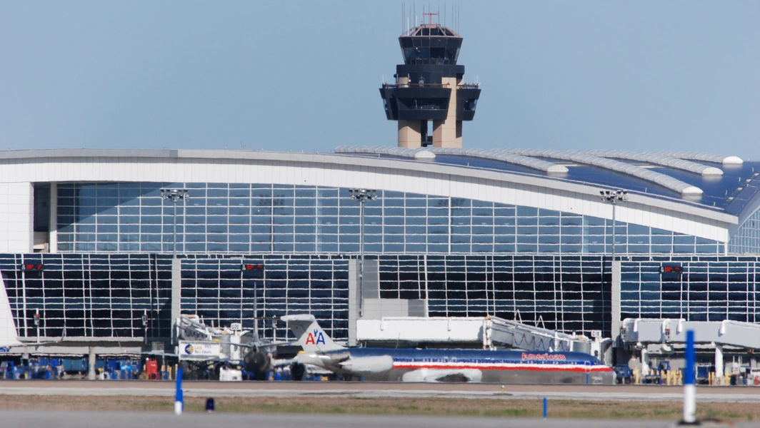 DFW board to vote on Terminal F dining lineup this week