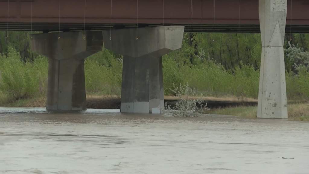 Lethbridge officials urge water conservation amid high river flows