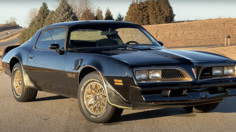 4 facts about the 1977 Pontiac Trans Am probably only hardcore car fans ...