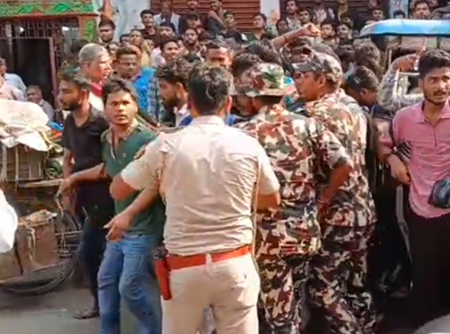 Caught on camera: CCTV footage shows assailants vandalising Khan Sir's ...