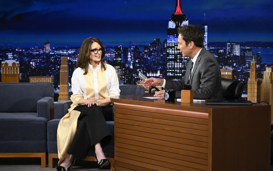 Tina Fey jokes about doubters as she marks 25th anniversary