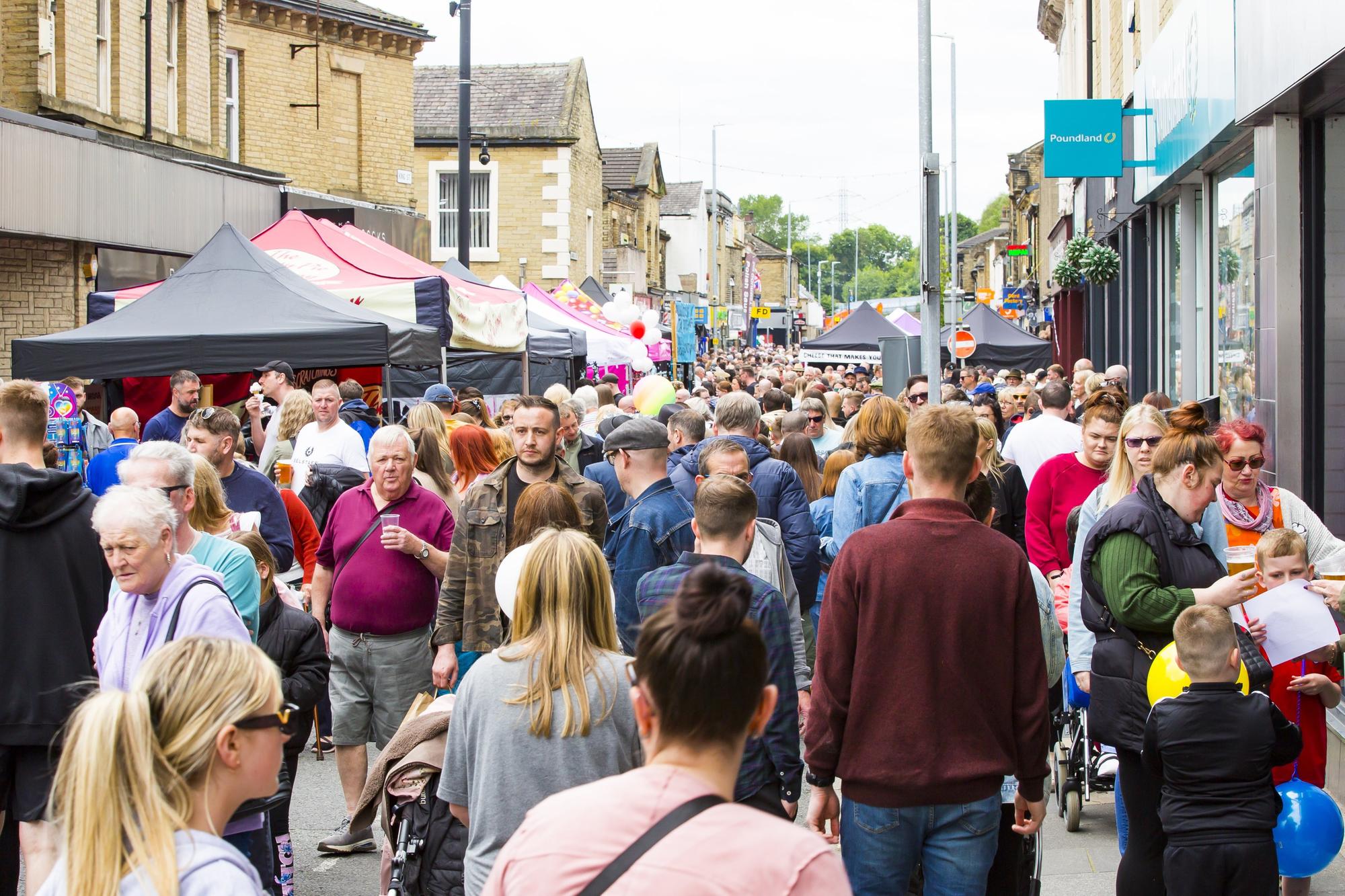 Everything you need to know about Brighouse Vintage Day including road ...