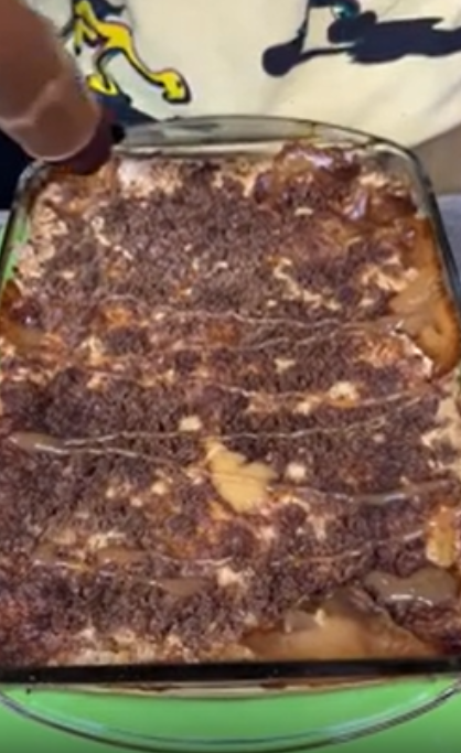 Ultimate moist and flavorful apple cake