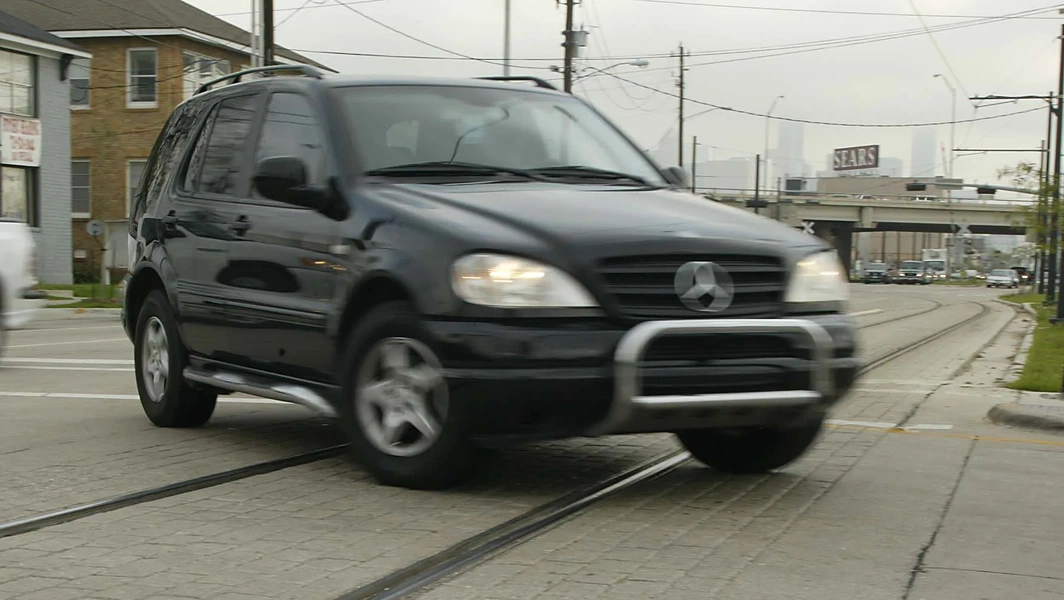 Seattle light rail resumes after SUV blocks Mount Baker tracks
