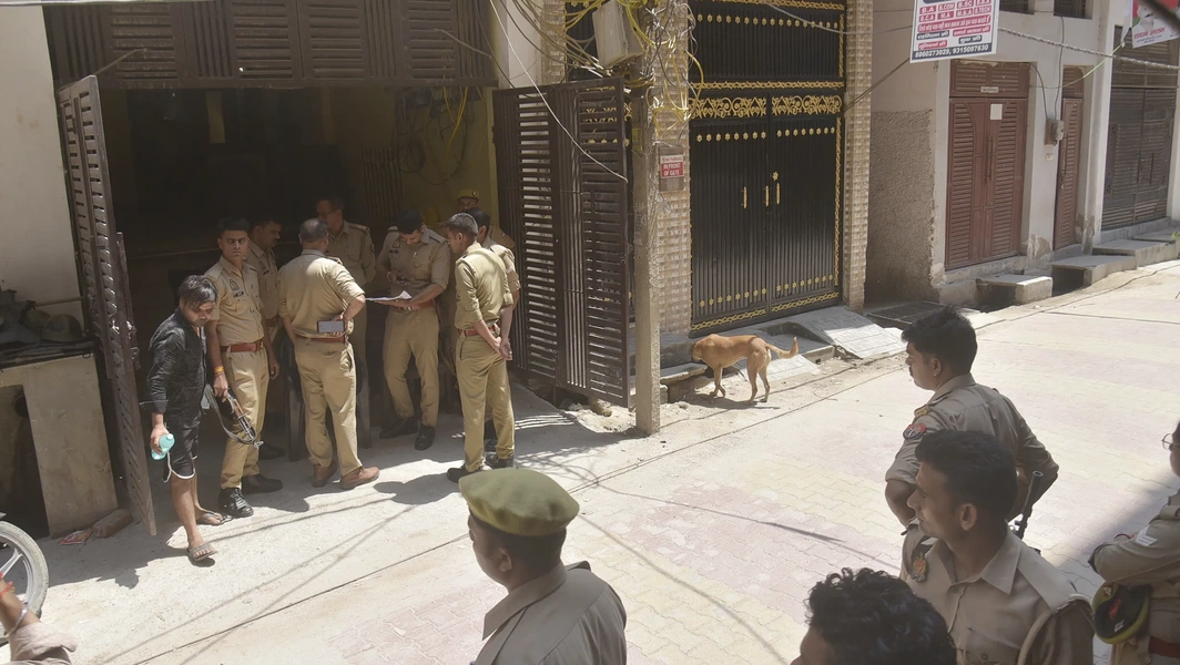 Bulldozers roll into Khoda market amid Surya murder probe