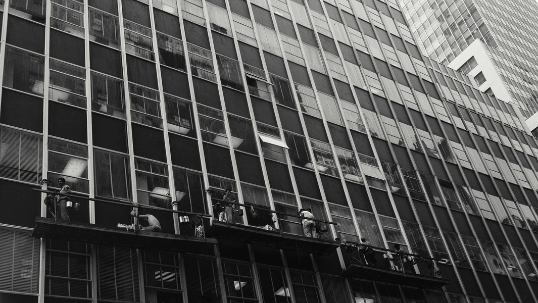 Firefighters cut into 22nd-floor window to rescue stranded crew