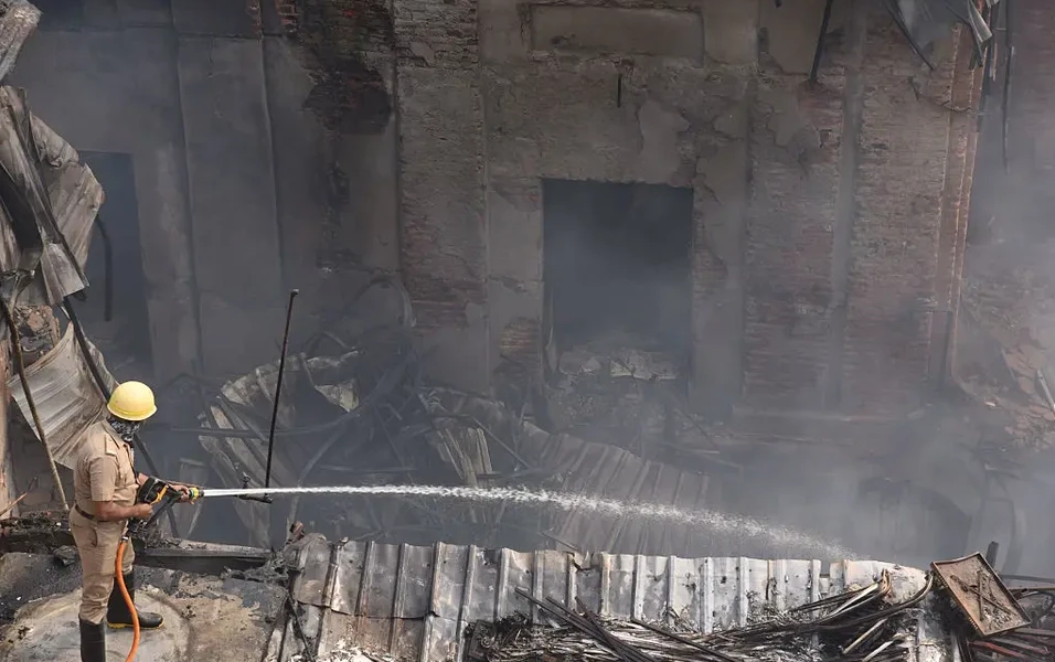 Malviya Nagar fire kills 21 amid safety violation probe