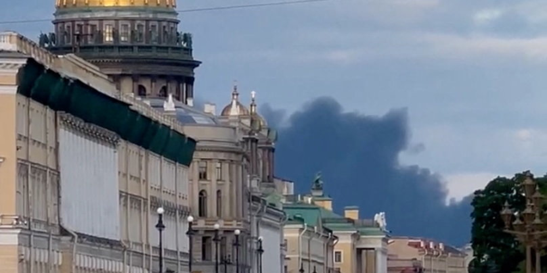 Drones pound St. Petersburg, forcing flight delays before Putin speech