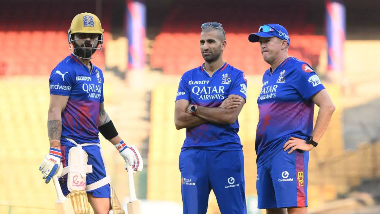Mo Bobat, Andy Flower 'asked Virat Kohli to be a bit more aggressive ...