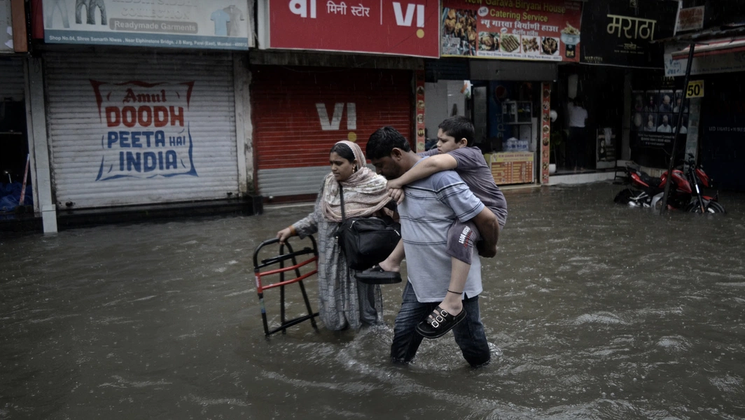 Heavy pre-monsoon showers flood Mumbai’s western suburbs