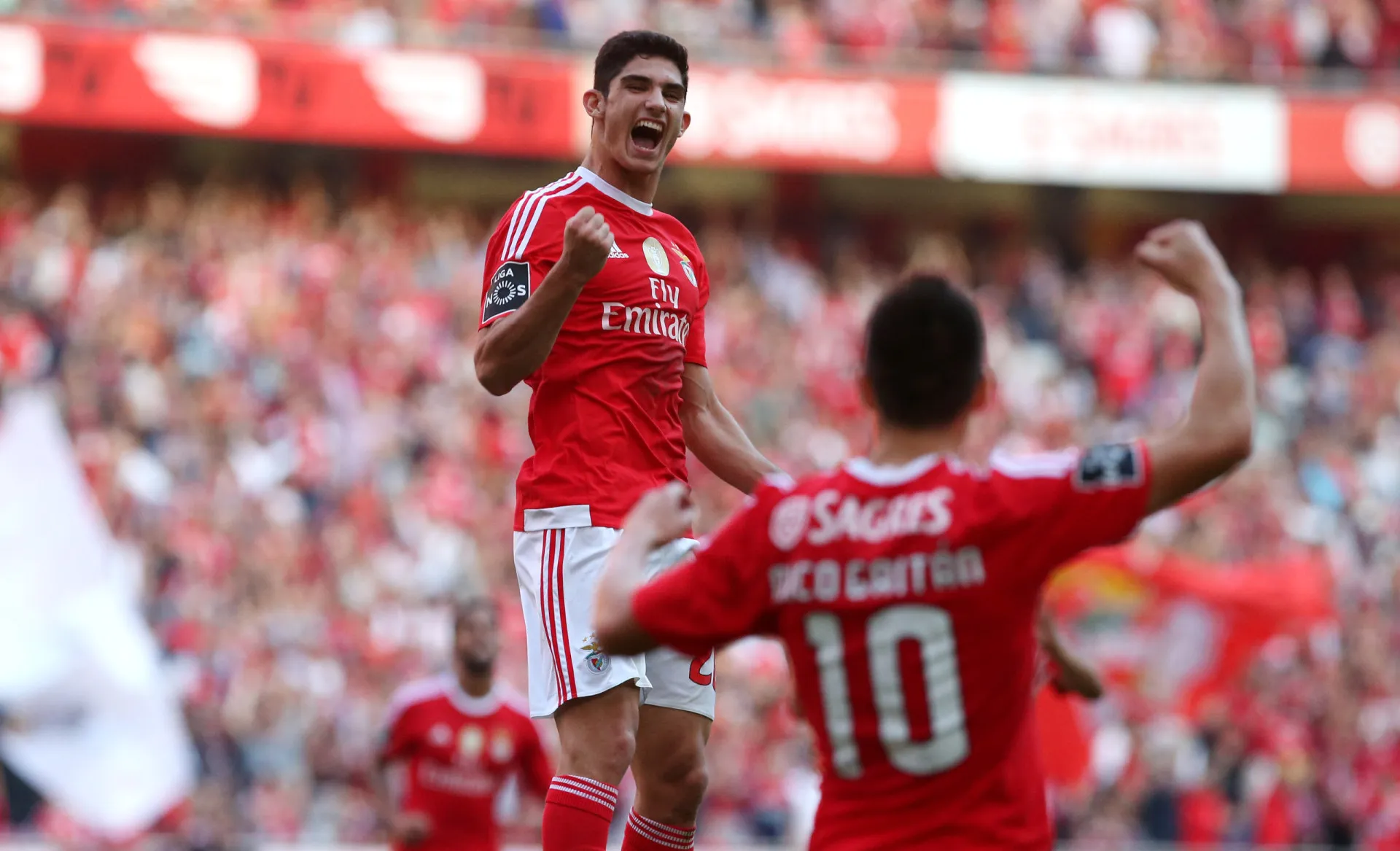 E vão 13. Gonçalo Guedes engorda palmarés com Taça do Rei de Espanha