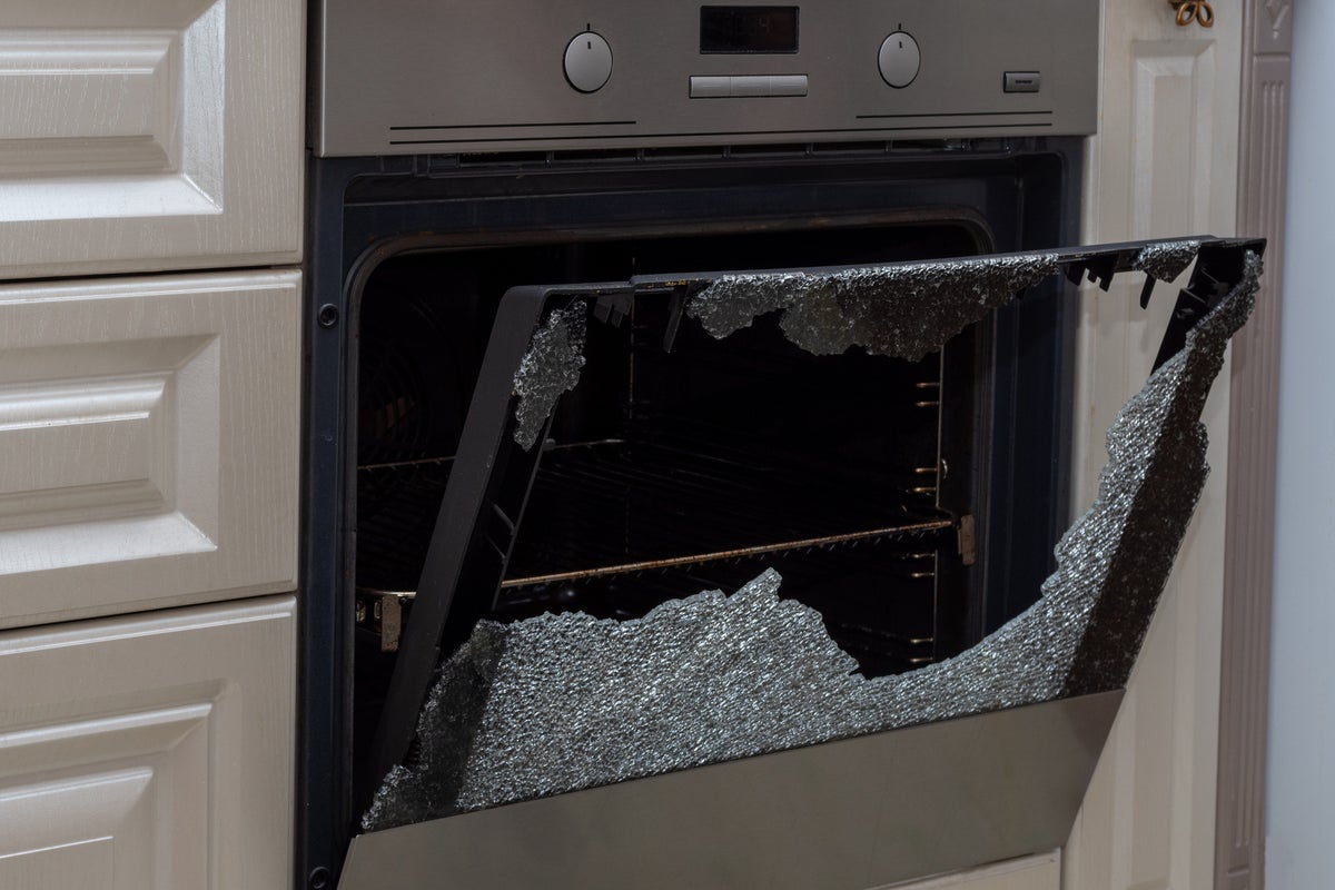 Over 400 ovens with glass doors have exploded, Consumer Reports warns