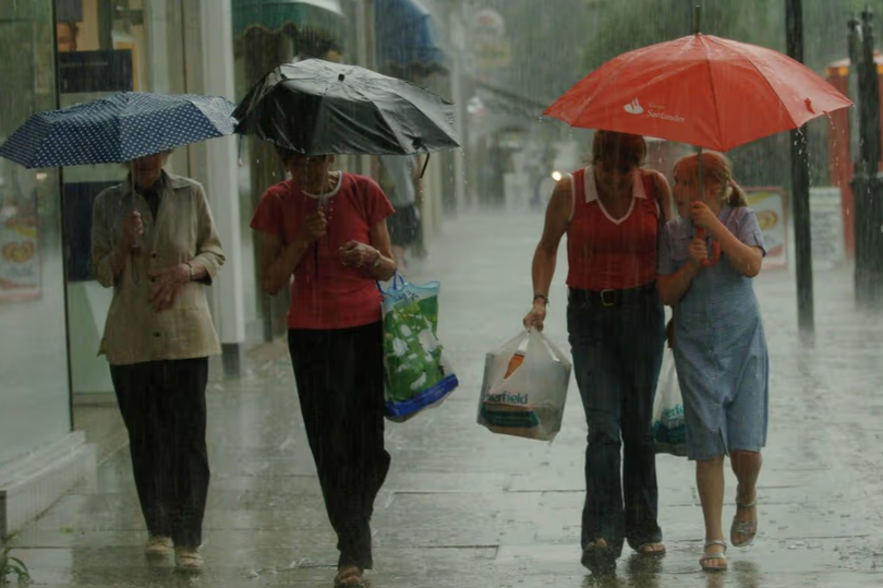 Edinburgh and Lothians set for thundery showers as heavy rain batters ...