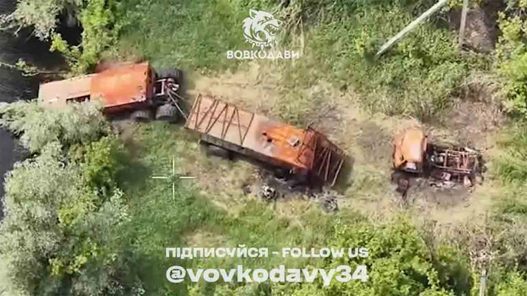 Ukrainian drones destroy improvised Russian vehicle during offensive in ...