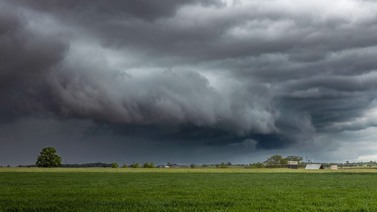 Nass und windig: So trist wird das Wetter an Fronleichnam