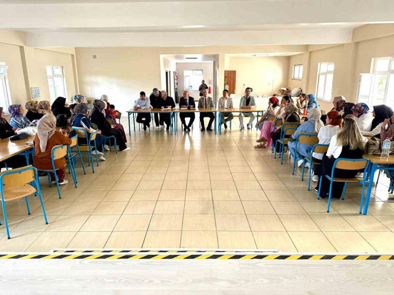 Hisarcık’ta kitap söyleşisi programı düzenlendi