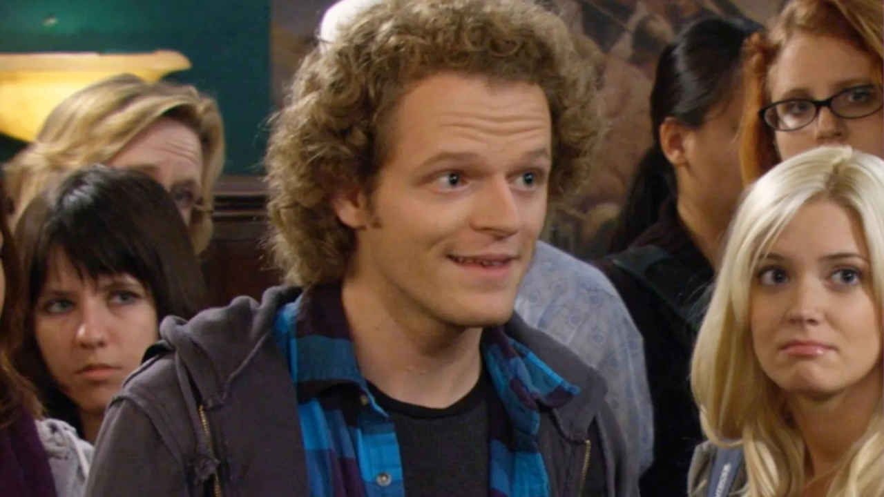 L’attore di How I Met Your Mother condannato a 32 anni: ha pugnalato l ...