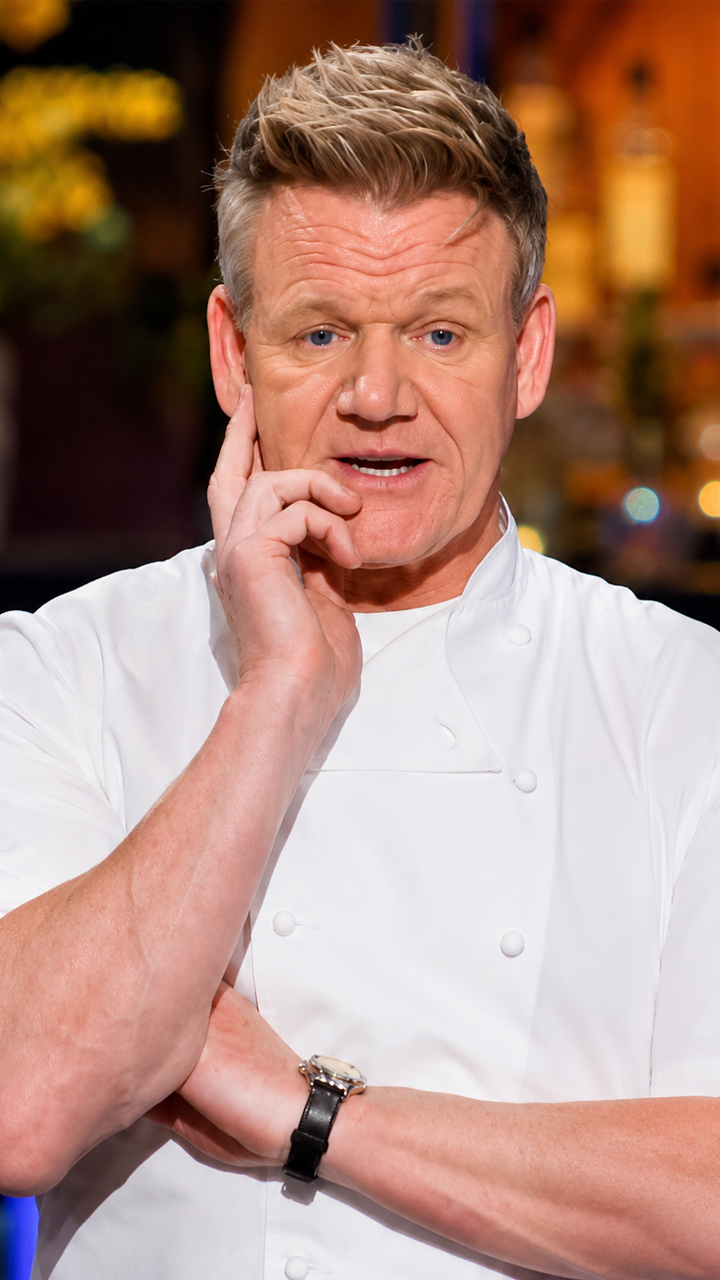 Gordon Ramsay awards Johnathan a black jacket for halibut
