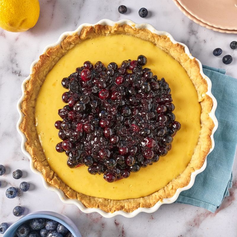 22 summer tart recipes filled with fruit, cream, and colour