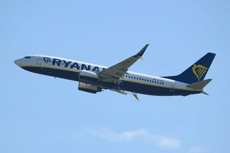 150 Ryanair passengers miss flight due to border control chaos
