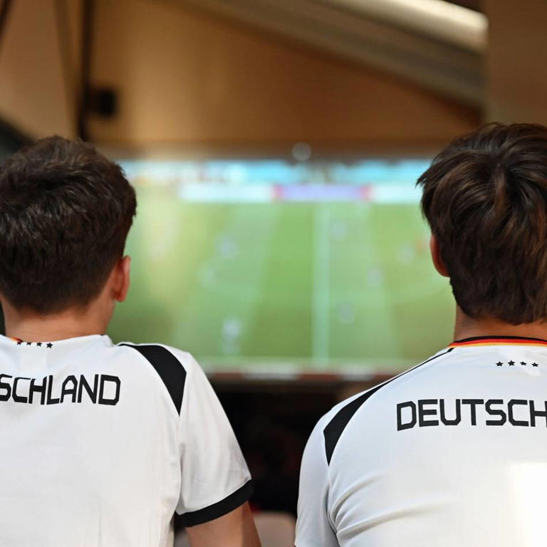 Wo können Fans gemeinsam Fußball schauen in St. Wendel?