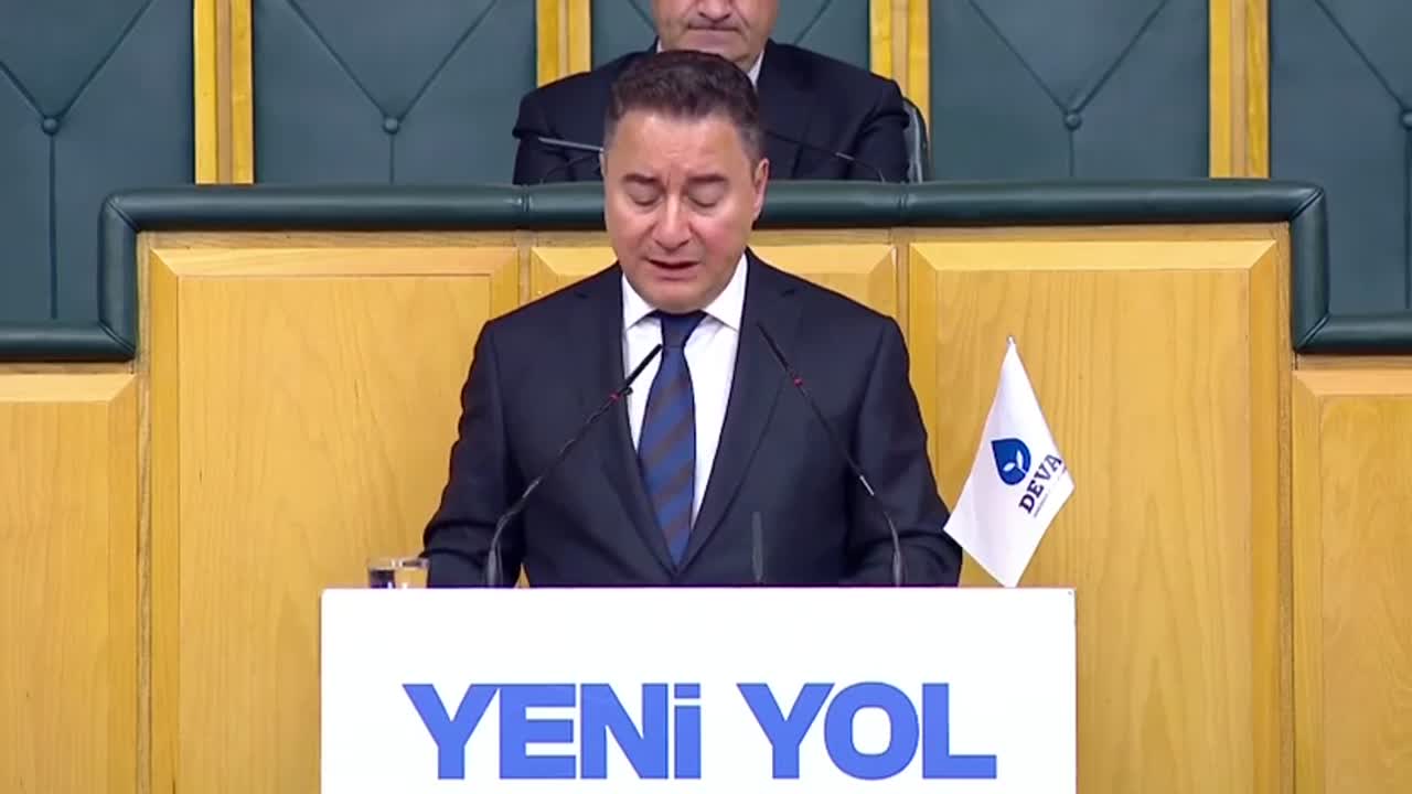 Ali Babacan, CHP'deki kriz ortamıyla ilgili tavrını belli etti