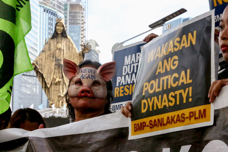 House approves anti-political dynasty bill