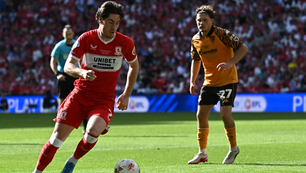 Everton lead £15m race as Hackney prefers Goodison move