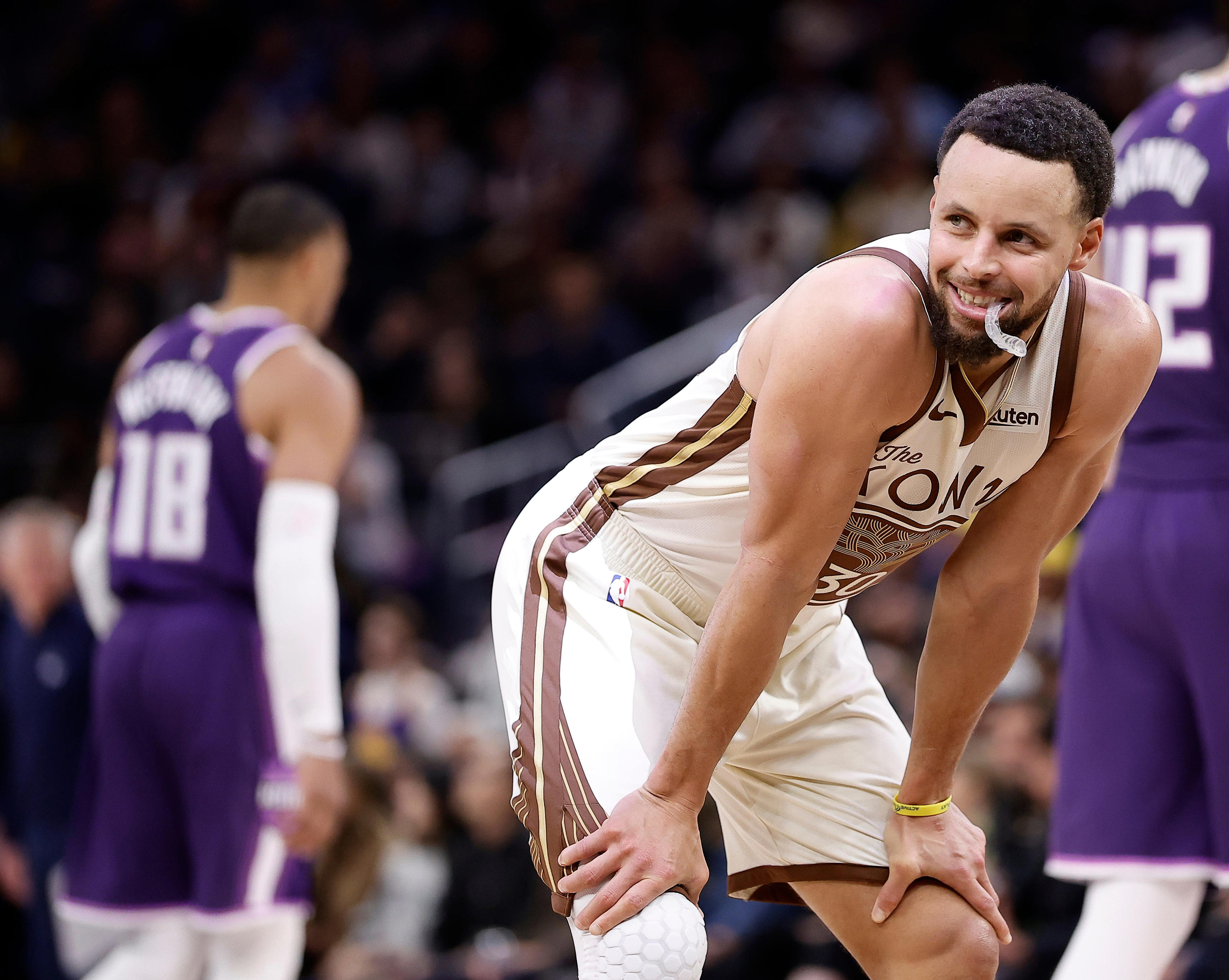 Contract value of Stephen Curry's partnership with Li-Ning revealed