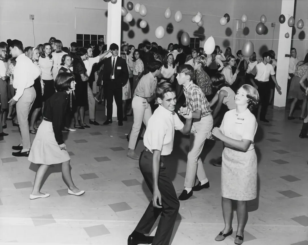 12 classic date night ideas couples loved in the 1960s (remember any?)