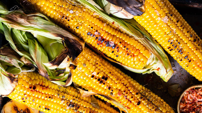 Why it's a mistake to prep corn on the cob by removing the husk