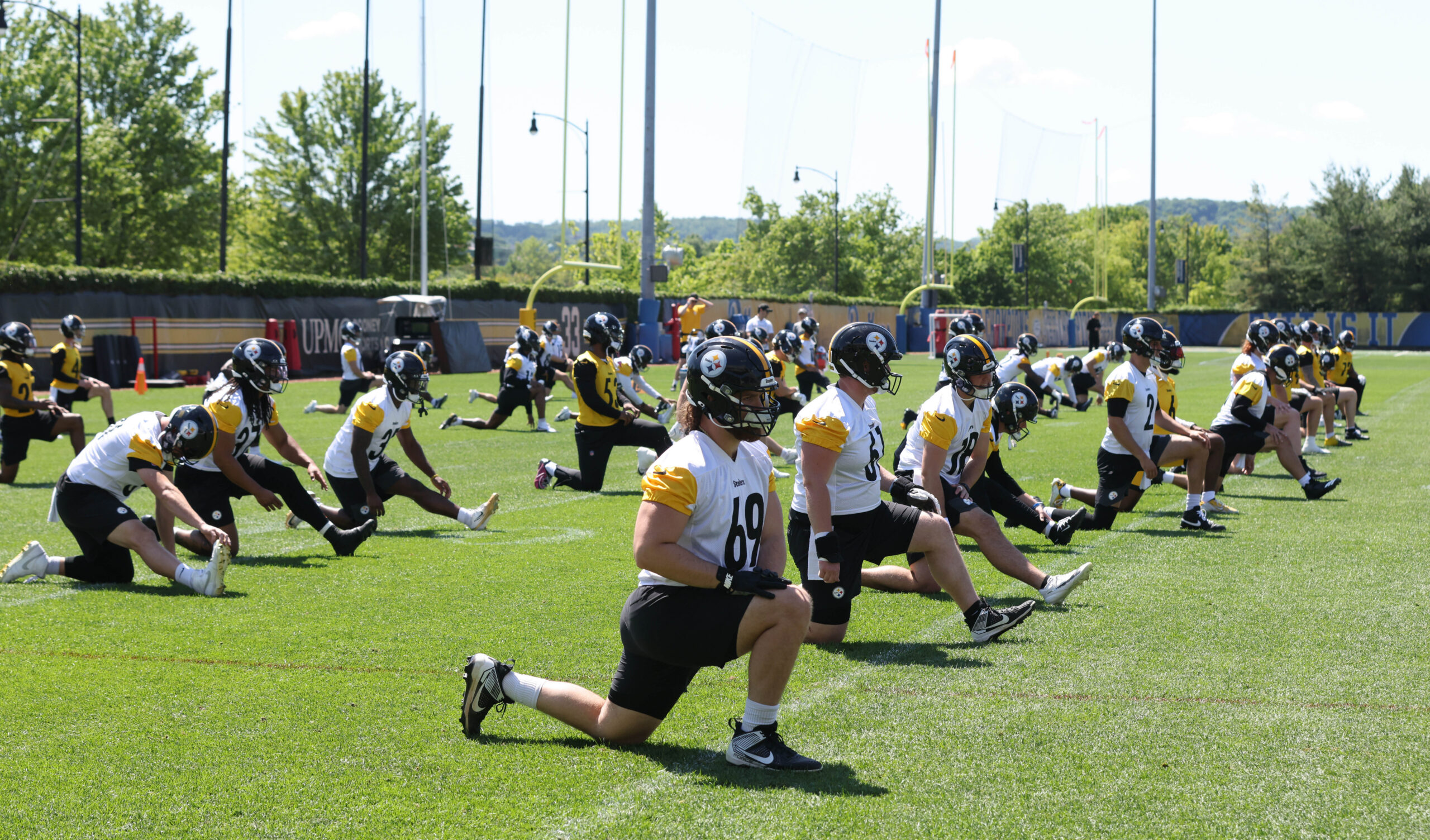 10 NFL teams that have lost more than 570 games each