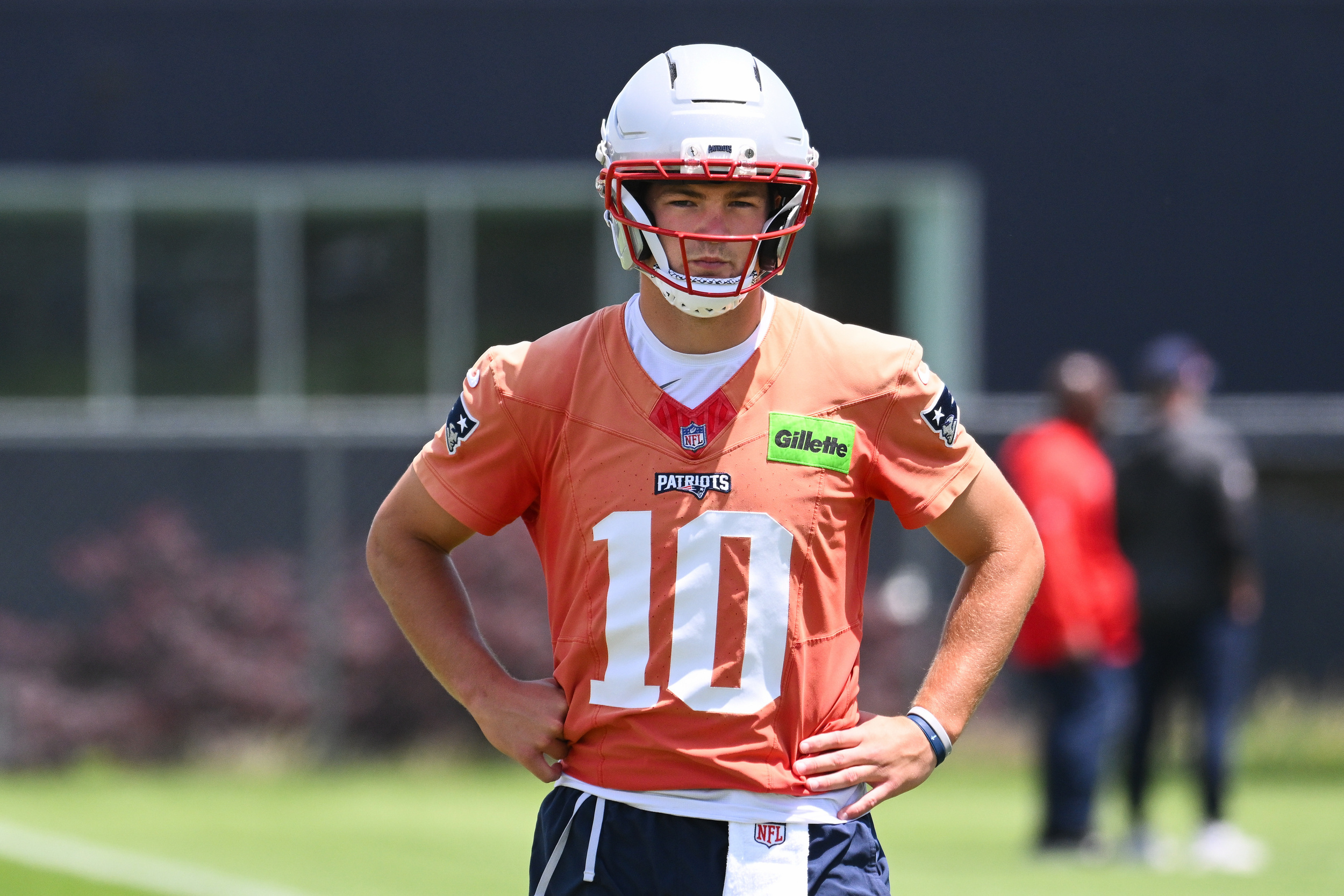 How Drake Maye impressed AJ Brown in first day as Patriots teammates