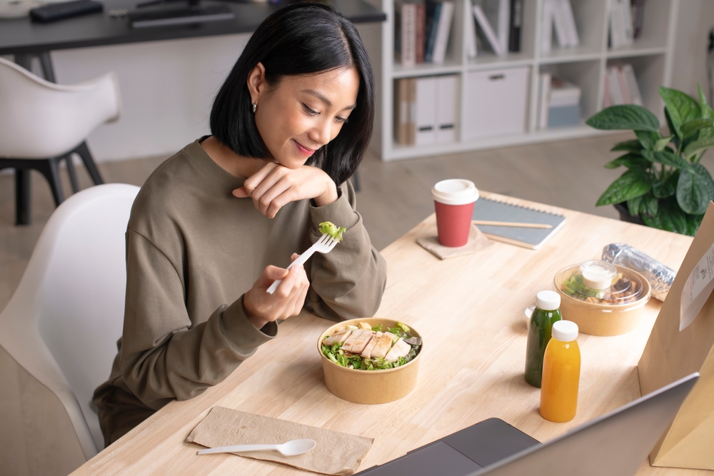 18 cheap lunch ideas for work that beat anything in the office cafeteria