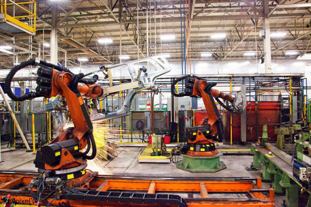 Mercedes-Benz US future uncertain amid new China legislation