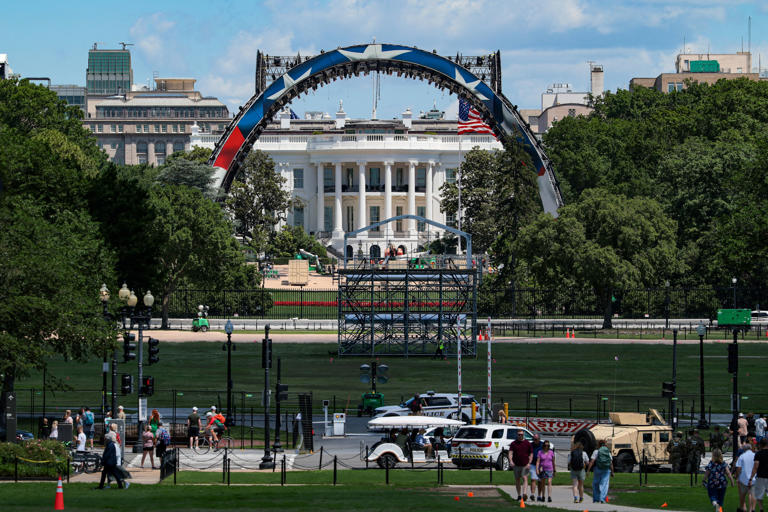 Trump floats making White House UFC arena permanent