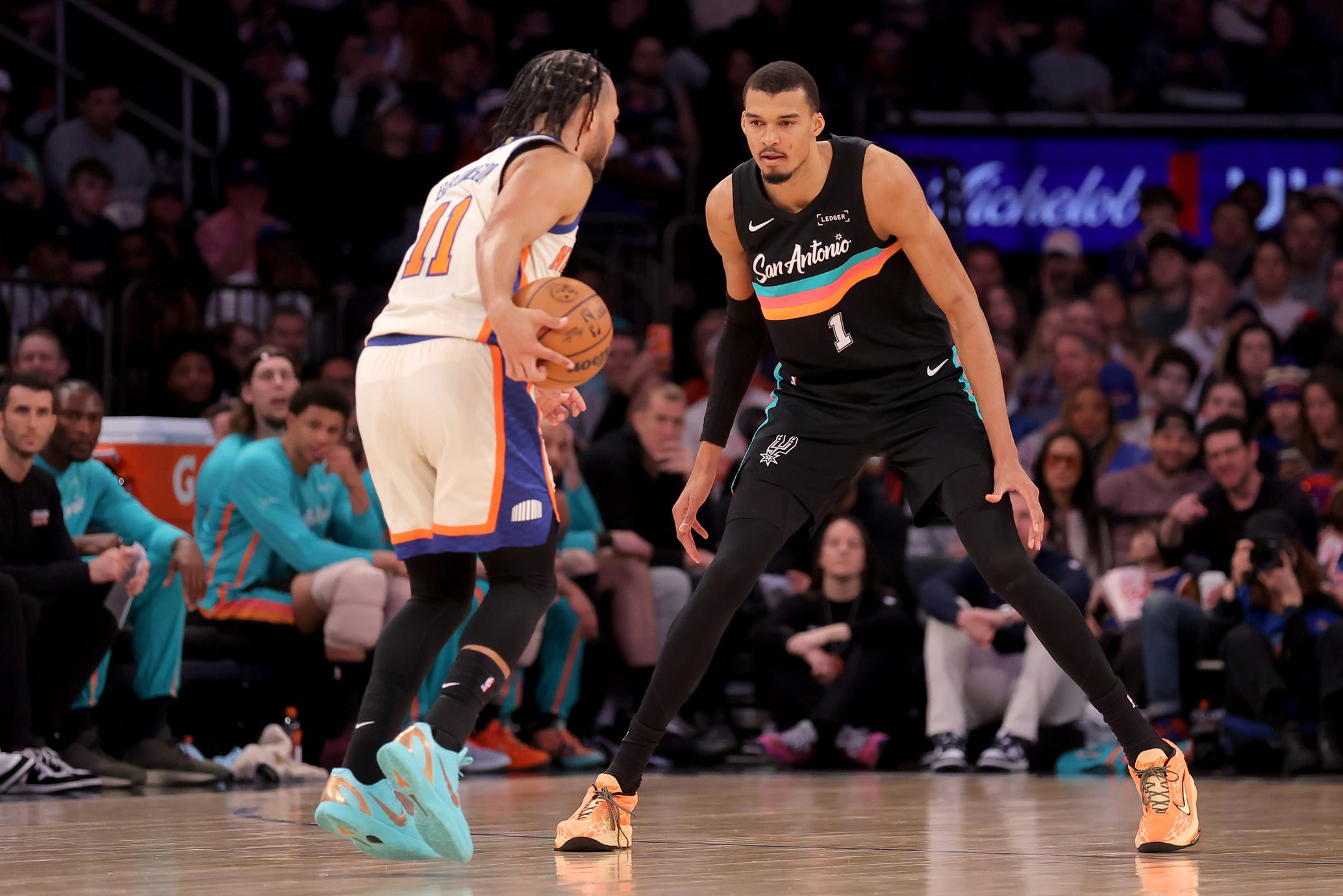How far is Lubbock from San Antonio for Spurs, Knicks in NBA Finals?