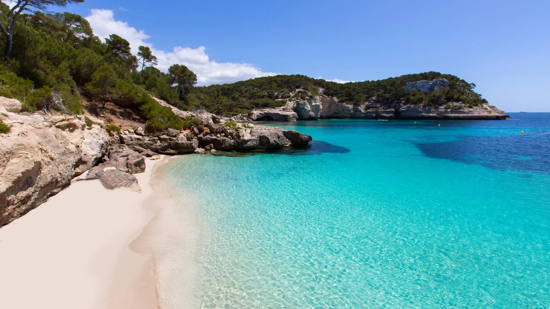 Vuelos desde Sevilla a destinos de playa por 16 euros: las ofertas de ...