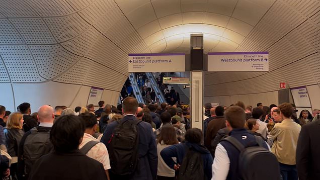 Commuters squeezed on Liverpool Street Elizabeth line station during ...