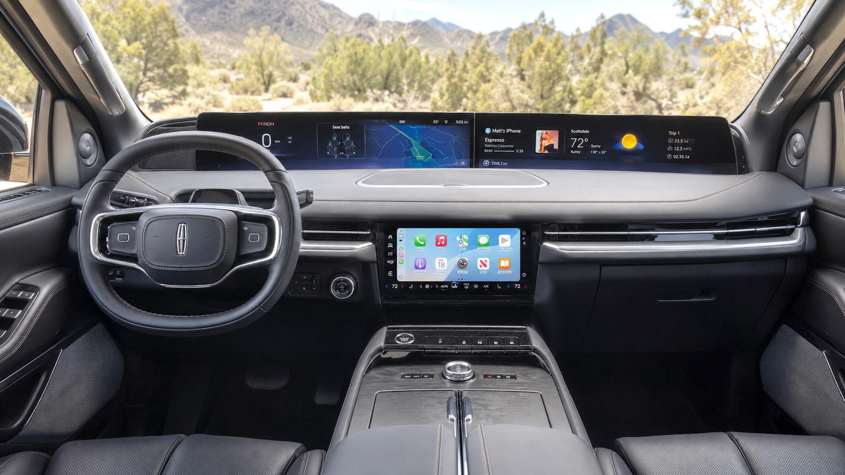 Lincoln Navigator blends full-size comfort with a massive digital display