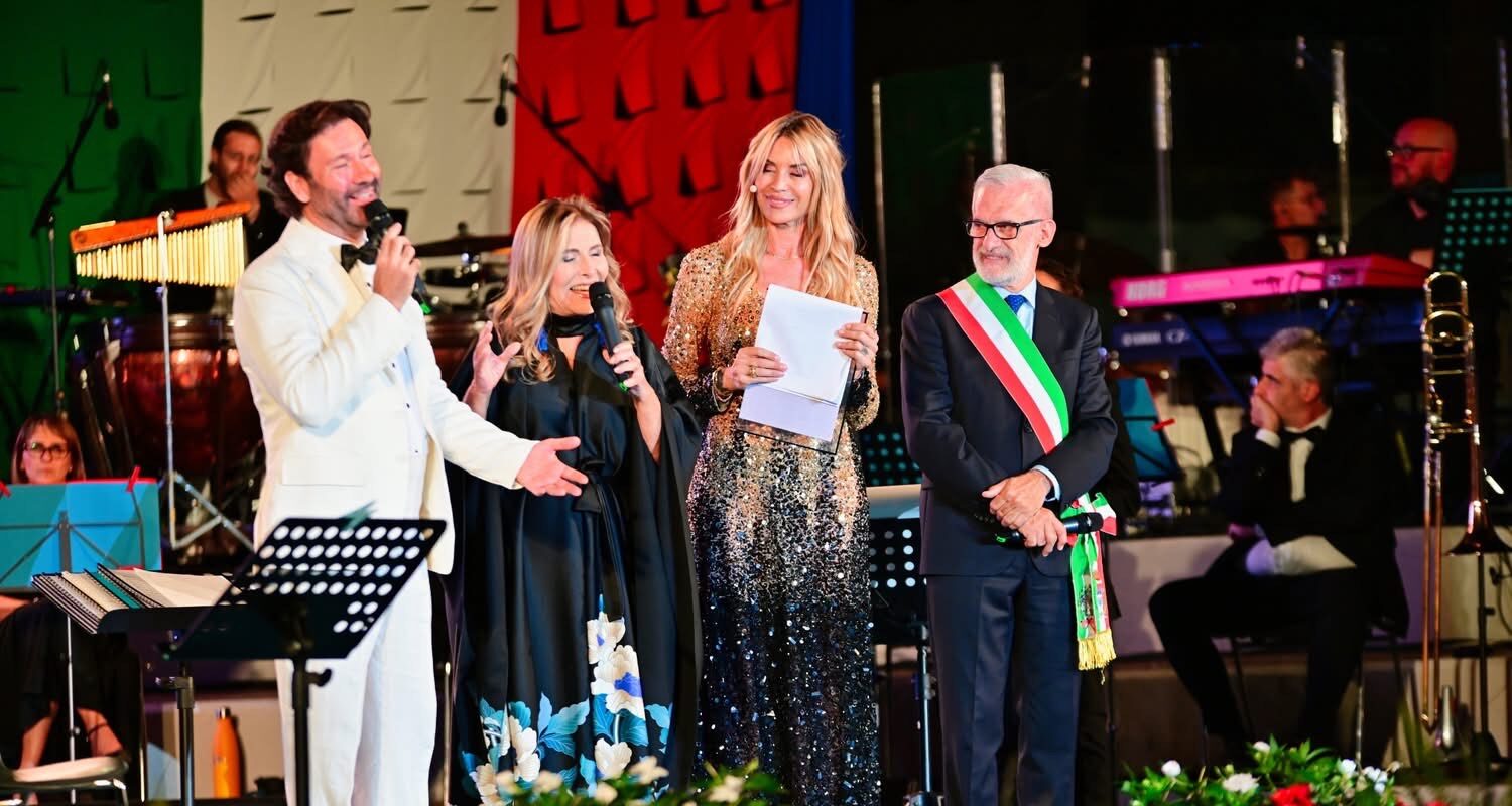 Limbiate: il concerto della Repubblica incanta col tenore Carbone e il ...