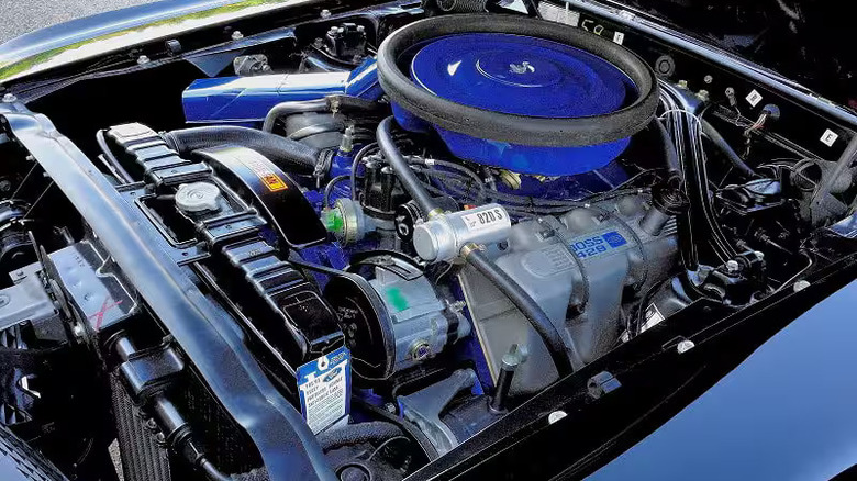 10 of the biggest V8 engines ever built by Ford, ranked