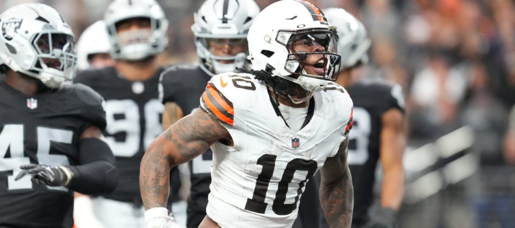 Top 6 fantasy football draft values on Yahoo (2026)