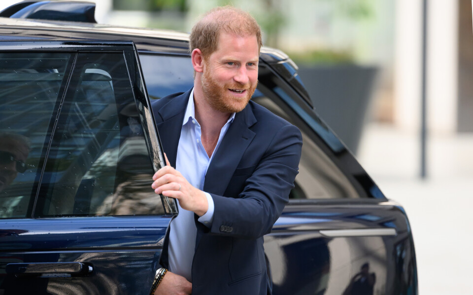 Le prince Harry participe seul à une soirée en l'honneur d'un ami ...