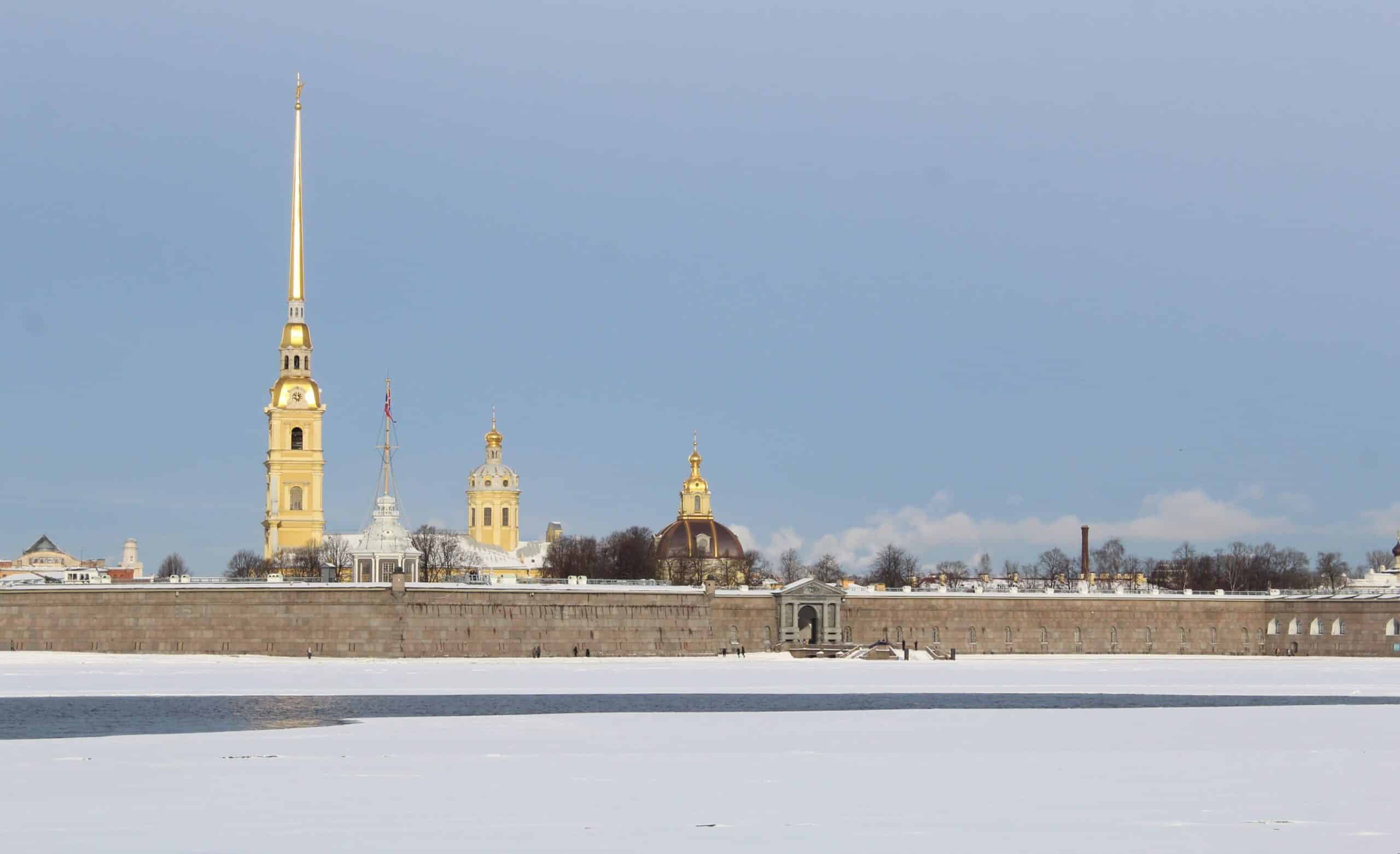 Drones ukrainiens contre Saint-Pétersbourg : une frappe stratégique ...