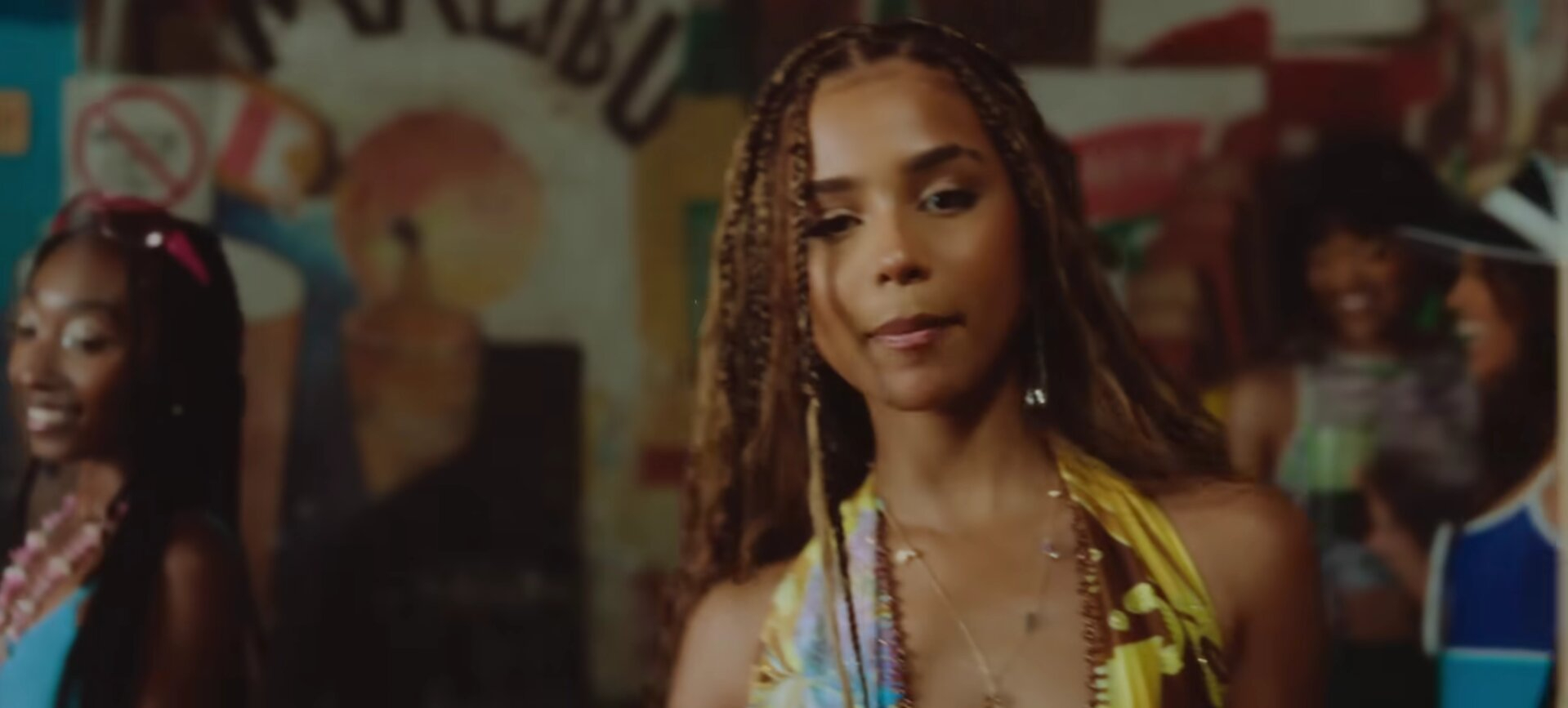 25 iconic singers who never needed a second name to make it big